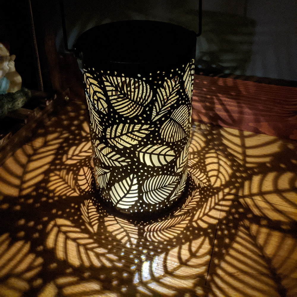 The Maple Leaf Solar Lantern Projection Lantern Is Really Cool.– TAKEME ...